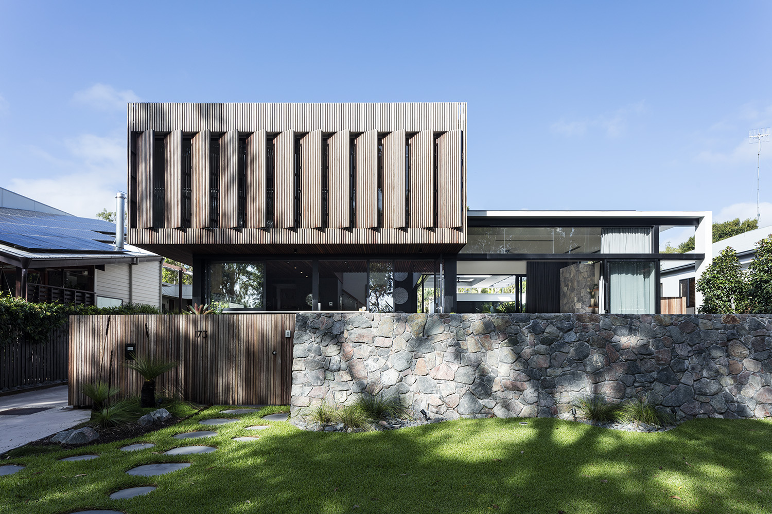 Lake Weyba Drive - Aboda Design Group